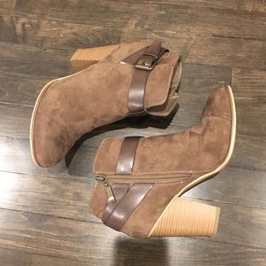 Limelight | Shoes | Taupe Ankle Boot | Poshmark